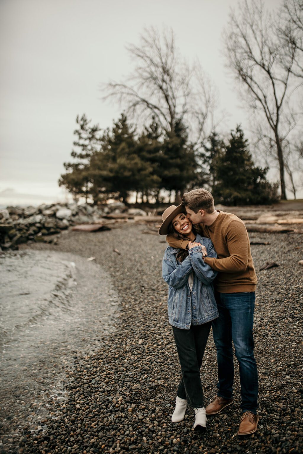 Downtown Seattle Engagement Session - fernandflowerphoto.com